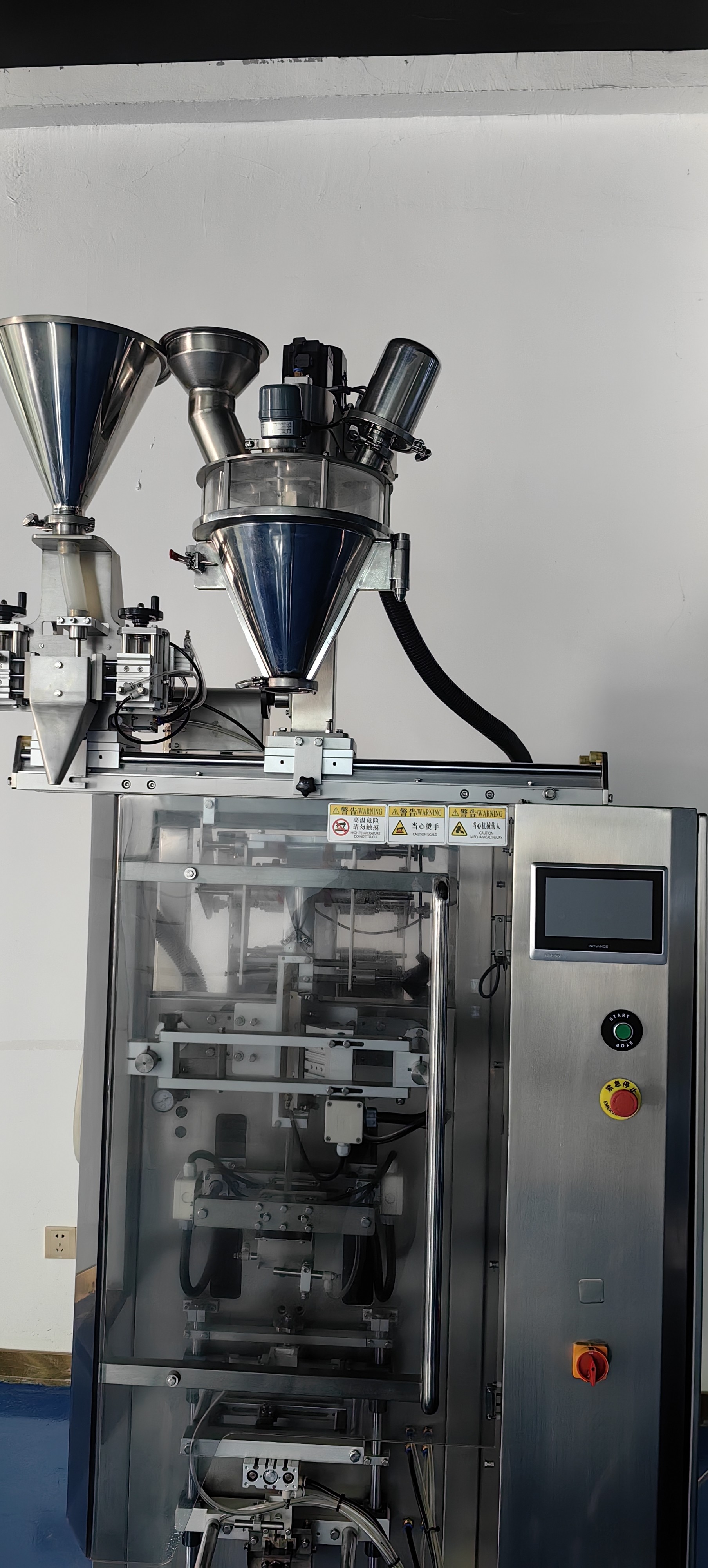 Vertical Sealing Automatic Pouch Packing Machine 2.2KW 500KG